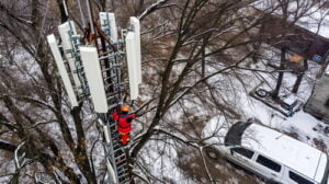 Electrical Down Tilt Antenna vs. Mechanical Tilt Antenna - Sanny Telecom